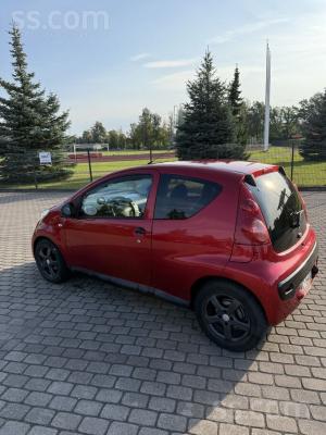 Sarkans Peugeot 107 2006 Jelgava, ar dzinēja tilpumu 1.00 L un nobraukumu 340 tūkst. km par 925 €, foto 6 vietnē AUTOMOTO.COM.LV
