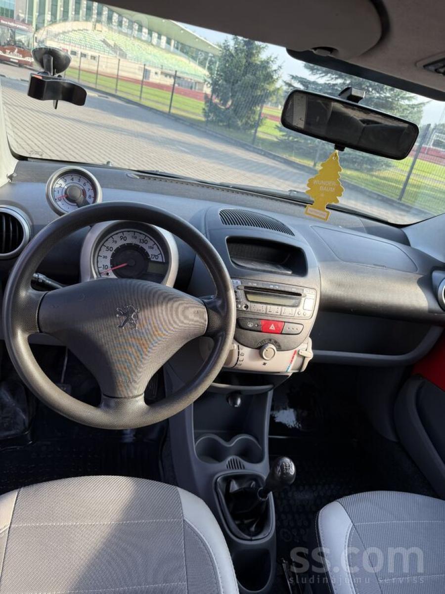 Sarkans Peugeot 107 2006 Jelgava, ar dzinēja tilpumu 1.00 L un nobraukumu 340 tūkst. km par 925 €, foto 8 vietnē AUTOMOTO.COM.LV