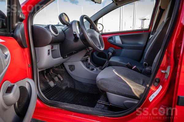 Red Peugeot 107 2006 in Riga, with an engine capacity of 1.00 L and mileage of 0 thousand km for 1750 €, photo 9 on AUTOMOTO.COM.LV