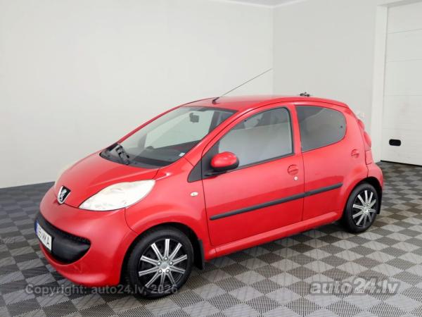 Sarkans Peugeot 107 2007 Tallina, ar dzinēja tilpumu 1.00 L un nobraukumu 199 tūkst. km par 1299 €, foto 2 vietnē AUTOMOTO.COM.LV