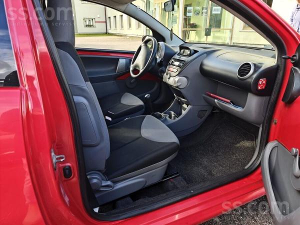 Sarkans Peugeot 107 2007 Jelgava, ar dzinēja tilpumu 1.00 L un nobraukumu 119 tūkst. km par 1100 €, foto 4 vietnē AUTOMOTO.COM.LV