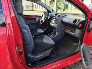 Sarkans Peugeot 107 2007 Jelgava, ar dzinēja tilpumu 1.00 L un nobraukumu 119 tūkst. km par 1100 €, foto 5 vietnē AUTOMOTO.COM.LV