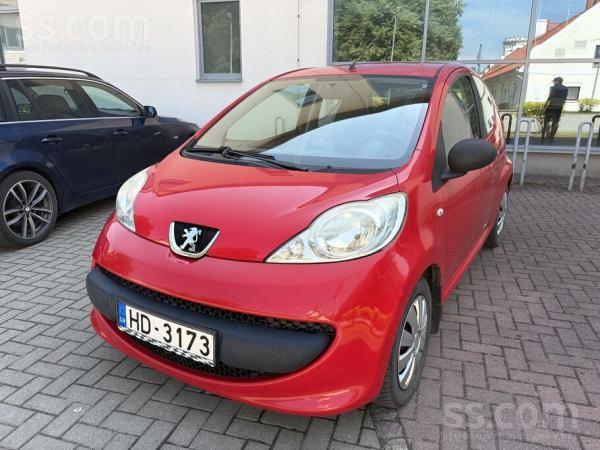 Красный Пежо 107 2007 в Елгава, объемом двигателя 1.00 л и пробегом 119 тыс. км за 1250 €, фото 2 на AUTOMOTO.COM.LV