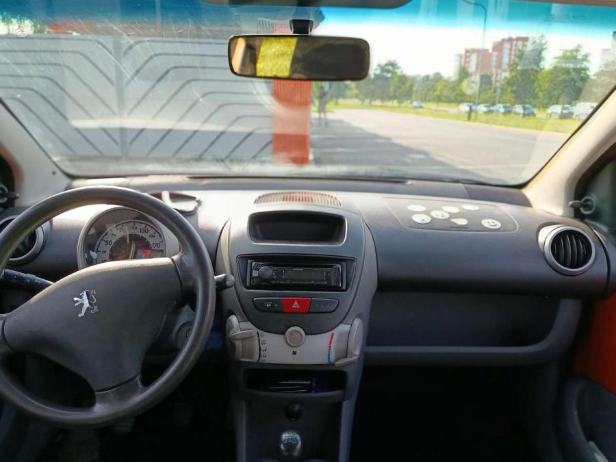 Sarkans Peugeot 107 2008 Klaipėda, ar dzinēja tilpumu 1.00 L un nobraukumu 197 tūkst. km par 1300 €, foto 7 vietnē AUTOMOTO.COM.LV