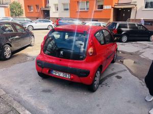 Red Peugeot 107 2008 in Klaipeda, with an engine capacity of 1.40 L and mileage of 81 thousand km for 1100 €, photo 7 on AUTOMOTO.COM.LV