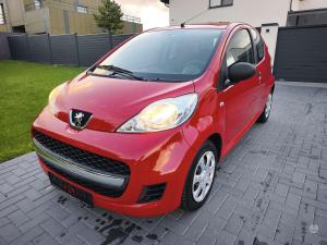 Red Peugeot 107 2009 in Marijampole, with an engine capacity of 1.00 L and mileage of 144 thousand km for 1590 €, photo 1 on AUTOMOTO.COM.LV