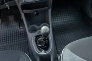 Sarkans Peugeot 107 2010 Liepāja, ar dzinēja tilpumu 1.00 L un nobraukumu 68 tūkst. km par 2700 €, foto 15 vietnē AUTOMOTO.COM.LV