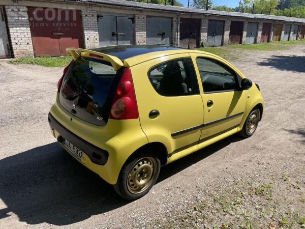 Yellow Peugeot 107 2006 in Kraslava, with an engine capacity of 1.00 L and mileage of 270 thousand km for 1400 €, photo 4 on AUTOMOTO.COM.LV