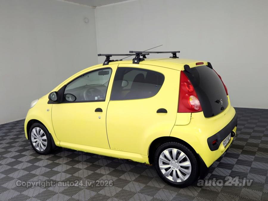 Yellow Peugeot 107 2008 in Tallinn, with an engine capacity of 1.00 L and mileage of 224 thousand km for 599 €, photo 5 on AUTOMOTO.COM.LV