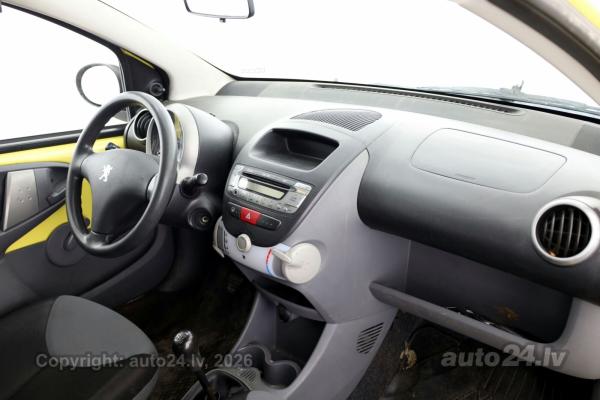 Dzeltens Peugeot 107 2008 Tallina, ar dzinēja tilpumu 1.00 L un nobraukumu 224 tūkst. km par 599 €, foto 5 vietnē AUTOMOTO.COM.LV