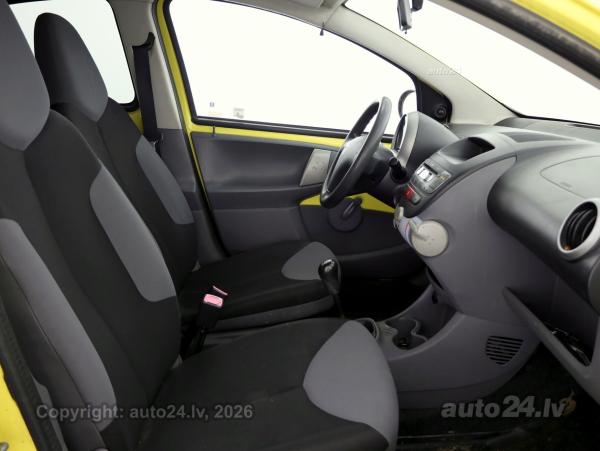 Dzeltens Peugeot 107 2008 Tallina, ar dzinēja tilpumu 1.00 L un nobraukumu 224 tūkst. km par 599 €, foto 6 vietnē AUTOMOTO.COM.LV