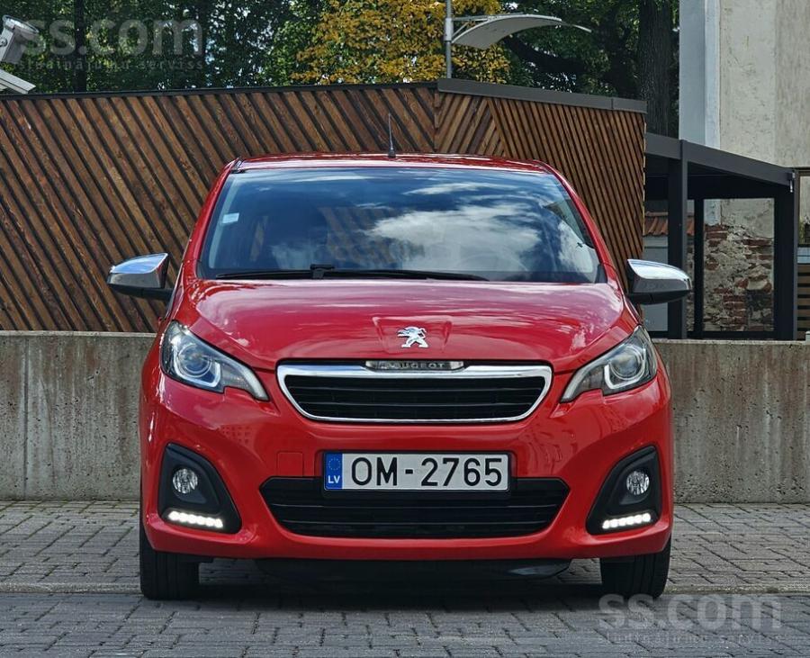 Red Peugeot 108 2016 in Jelgava, with an engine capacity of 1.20 L and mileage of 135 thousand km for 4000 €, photo 1 on AUTOMOTO.COM.LV
