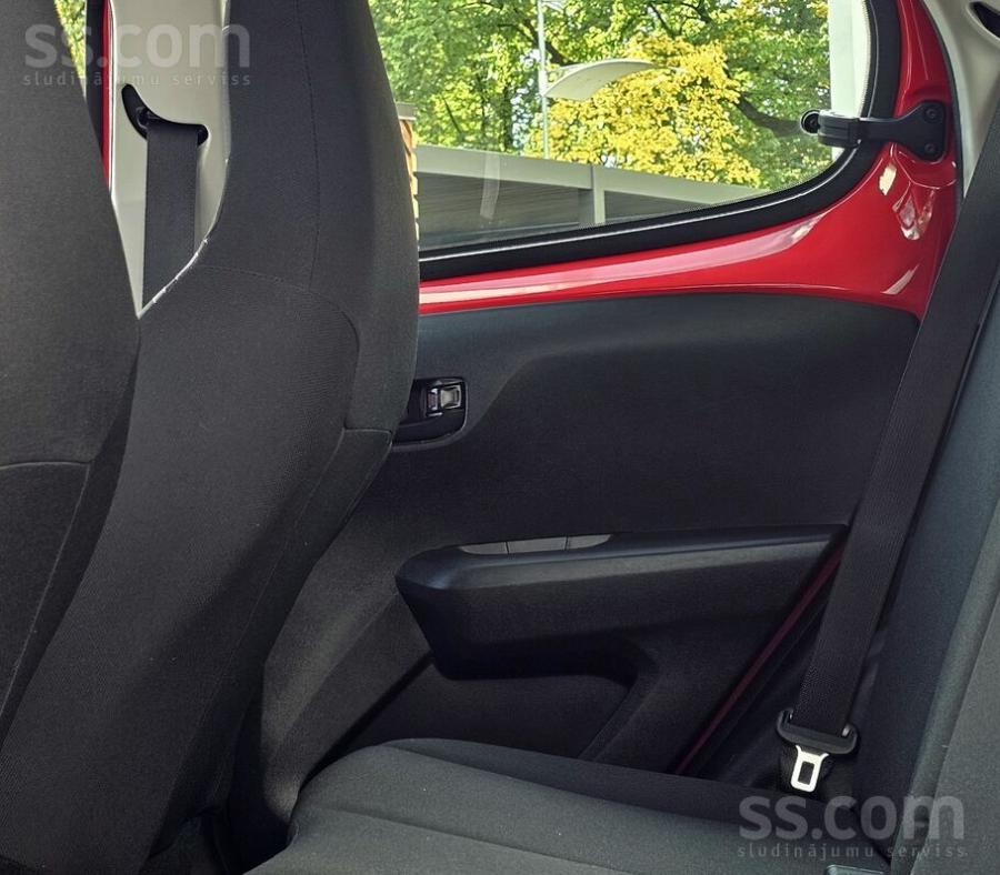 Red Peugeot 108 2016 in Jelgava, with an engine capacity of 1.20 L and mileage of 135 thousand km for 4000 €, photo 17 on AUTOMOTO.COM.LV