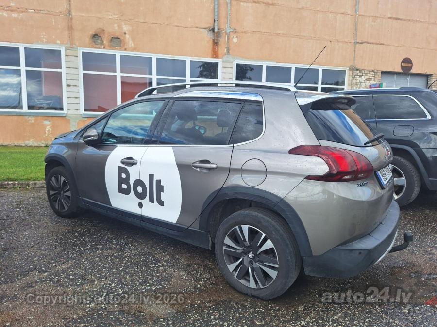 Beige Peugeot 2008 2017 in Tallinn, with an engine capacity of 1.60 L and mileage of 218 thousand km for 2300 €, photo 5 on AUTOMOTO.COM.LV