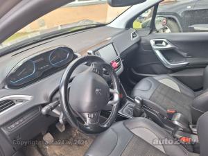 Beige Peugeot 2008 2017 in Tallinn, with an engine capacity of 1.60 L and mileage of 218 thousand km for 2300 €, photo 7 on AUTOMOTO.COM.LV