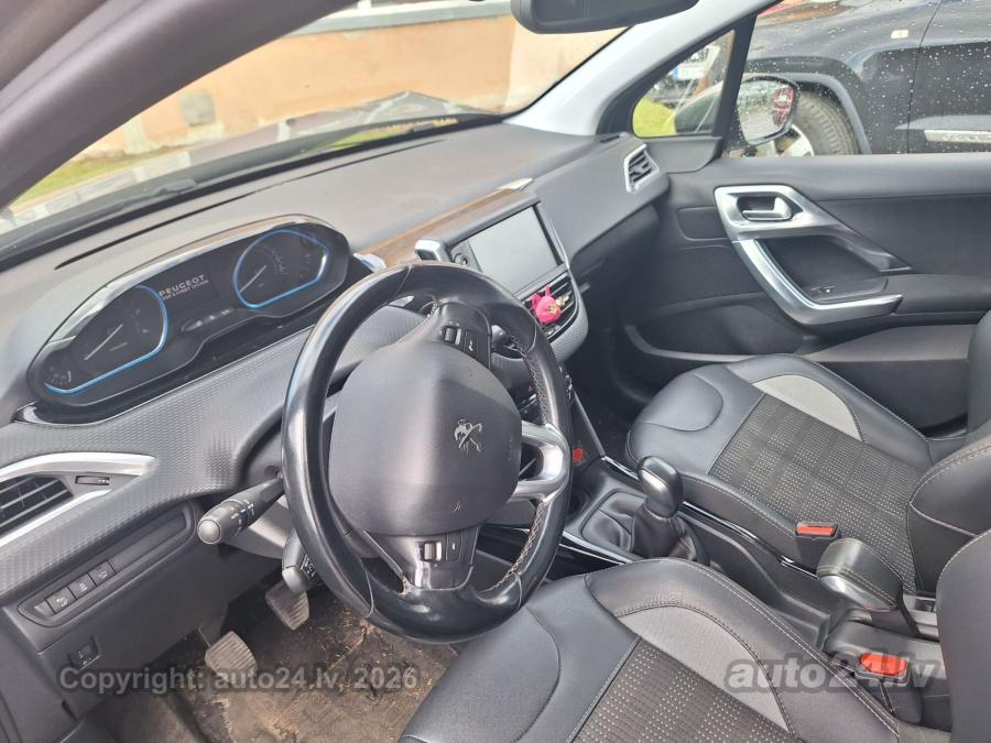 Beige Peugeot 2008 2017 in Tallinn, with an engine capacity of 1.60 L and mileage of 218 thousand km for 2300 €, photo 7 on AUTOMOTO.COM.LV