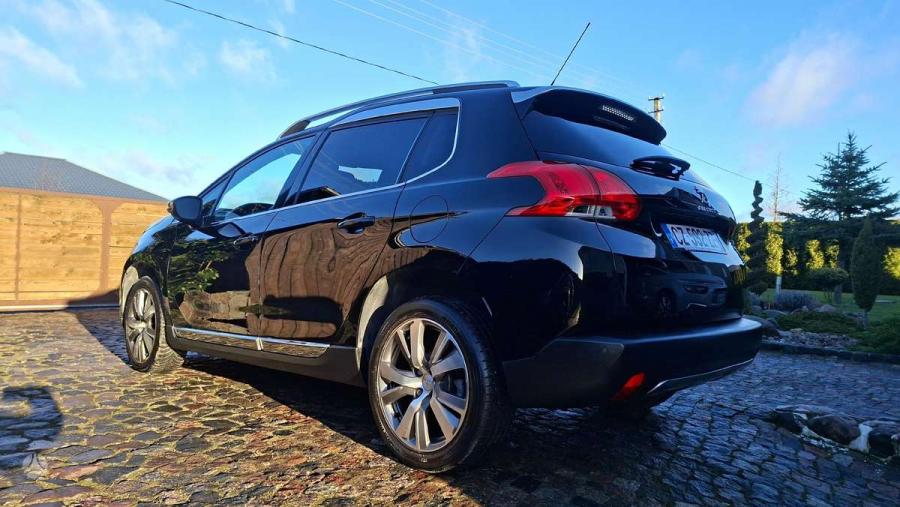 Black Peugeot 2008 2013 in Kaunas, with an engine capacity of 1.56 L and mileage of 196 thousand km for 5350 €, photo 5 on AUTOMOTO.COM.LV