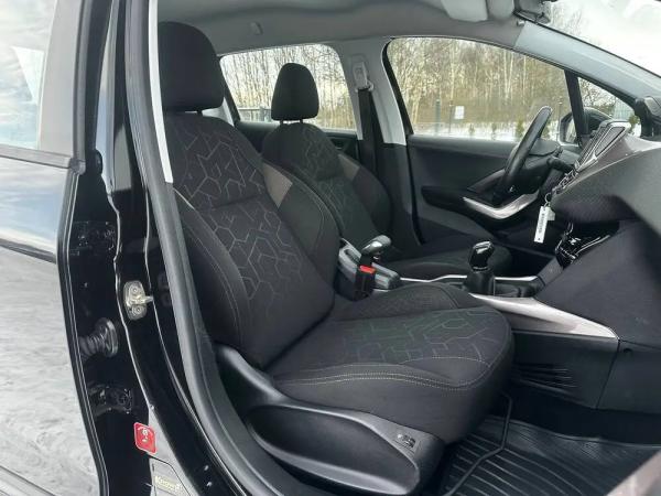 Melns Peugeot 2008 2013 Jelgava, ar dzinēja tilpumu 1.20 L un nobraukumu 142 tūkst. km par 5350 €, foto 9 vietnē AUTOMOTO.COM.LV