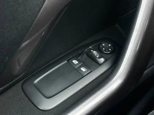 Black Peugeot 2008 2013 in Jelgava, with an engine capacity of 1.20 L and mileage of 142 thousand km for 5350 €, photo 16 on AUTOMOTO.COM.LV