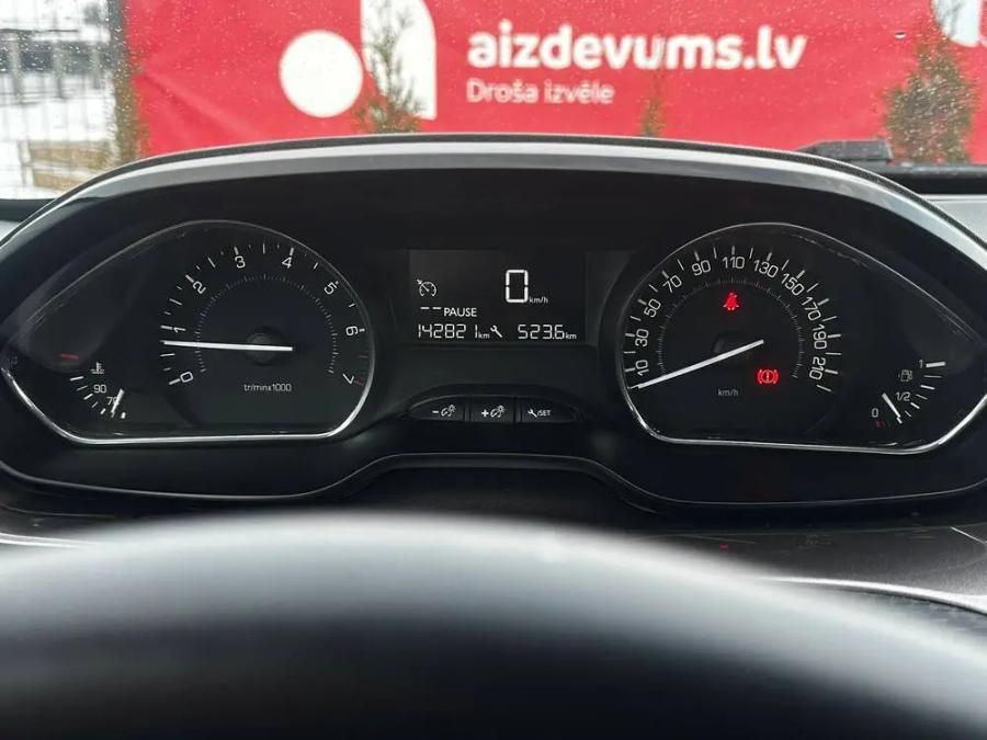 Black Peugeot 2008 2013 in Jelgava, with an engine capacity of 1.20 L and mileage of 142 thousand km for 5350 €, photo 19 on AUTOMOTO.COM.LV