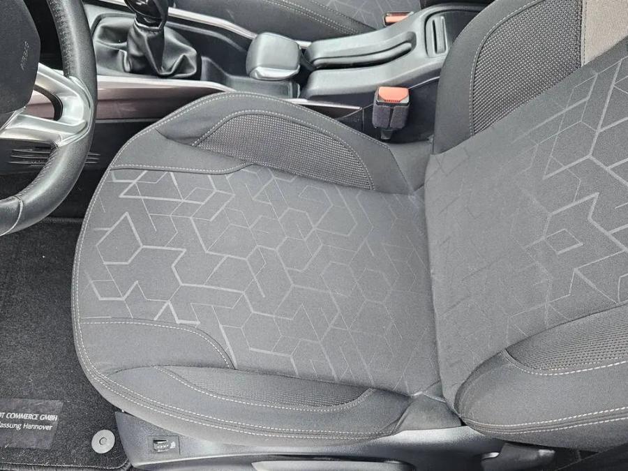 Melns Peugeot 2008 2014 Jēkabpils, ar dzinēja tilpumu 1.20 L un nobraukumu 159 tūkst. km par 4000 €, foto 17 vietnē AUTOMOTO.COM.LV