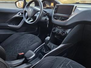 Melns Peugeot 2008 2014 Jēkabpils, ar dzinēja tilpumu 1.20 L un nobraukumu 159 tūkst. km par 4000 €, foto 23 vietnē AUTOMOTO.COM.LV