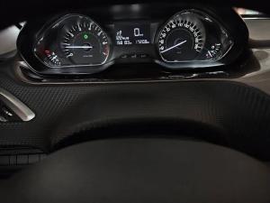 Melns Peugeot 2008 2014 Jēkabpils, ar dzinēja tilpumu 1.20 L un nobraukumu 159 tūkst. km par 4000 €, foto 27 vietnē AUTOMOTO.COM.LV