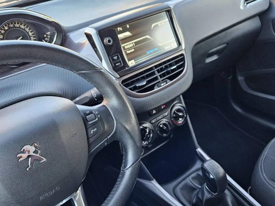 Melns Peugeot 2008 2014 Jēkabpils, ar dzinēja tilpumu 1.20 L un nobraukumu 159 tūkst. km par 4000 €, foto 28 vietnē AUTOMOTO.COM.LV