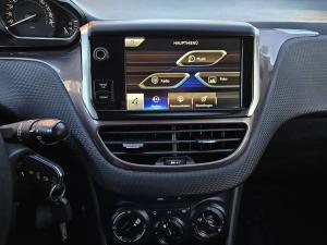 Melns Peugeot 2008 2014 Jēkabpils, ar dzinēja tilpumu 1.20 L un nobraukumu 159 tūkst. km par 4000 €, foto 29 vietnē AUTOMOTO.COM.LV