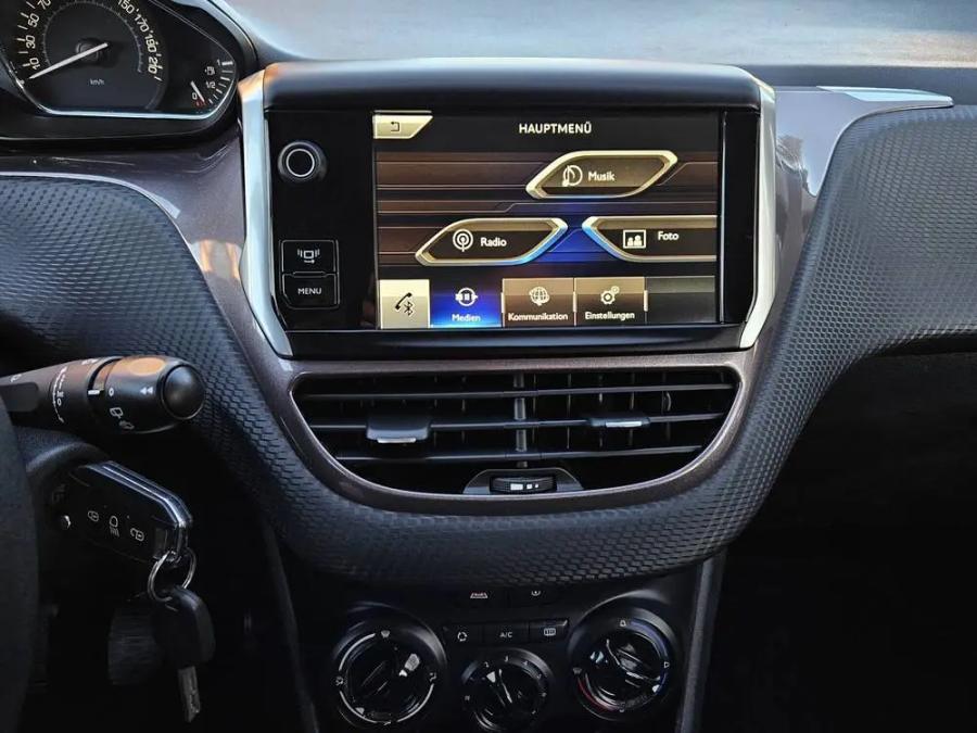 Melns Peugeot 2008 2014 Jēkabpils, ar dzinēja tilpumu 1.20 L un nobraukumu 159 tūkst. km par 4000 €, foto 29 vietnē AUTOMOTO.COM.LV