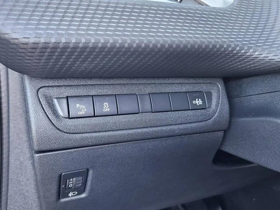 Melns Peugeot 2008 2014 Jēkabpils, ar dzinēja tilpumu 1.20 L un nobraukumu 159 tūkst. km par 4000 €, foto 32 vietnē AUTOMOTO.COM.LV