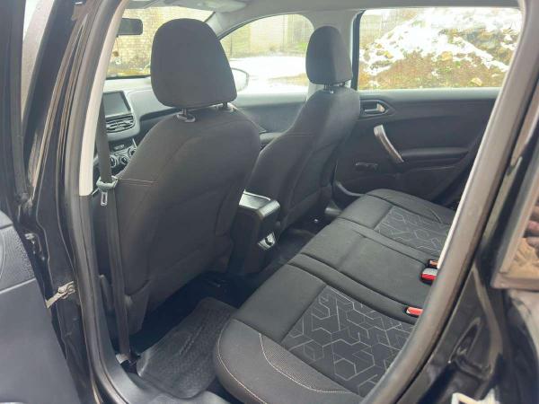 Melns Peugeot 2008 2015 Tauragė, ar dzinēja tilpumu 1.56 L un nobraukumu 242 tūkst. km par 3999 €, foto 12 vietnē AUTOMOTO.COM.LV