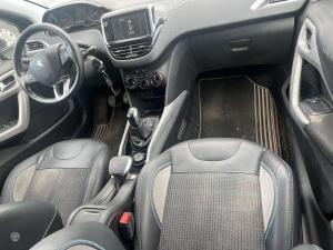 Melns Peugeot 2008 2015 Tauragė, ar dzinēja tilpumu 1.20 L un nobraukumu 120 tūkst. km par 3390 €, foto 29 vietnē AUTOMOTO.COM.LV