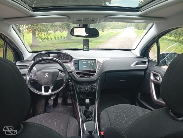 Melns Peugeot 2008 2015 Panevēža, ar dzinēja tilpumu 1.20 L un nobraukumu 145 tūkst. km par 3750 €, foto 11 vietnē AUTOMOTO.COM.LV