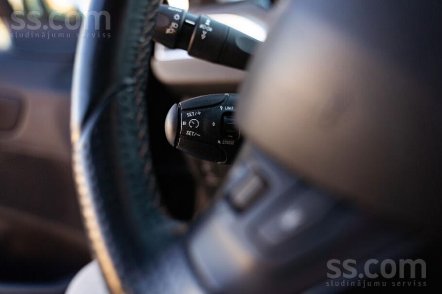 Black Peugeot 2008 2016 in Liepaja, with an engine capacity of 1.20 L and mileage of 162 thousand km for 6400 €, photo 25 on AUTOMOTO.COM.LV