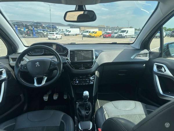 Melns Peugeot 2008 2016 Tauragė, ar dzinēja tilpumu 1.20 L un nobraukumu 145 tūkst. km par 5300 €, foto 10 vietnē AUTOMOTO.COM.LV