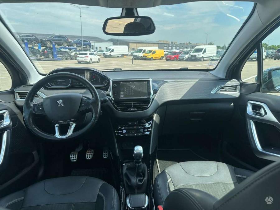 Black Peugeot 2008 2016 in Taurage, with an engine capacity of 1.20 L and mileage of 145 thousand km for 5300 €, photo 11 on AUTOMOTO.COM.LV
