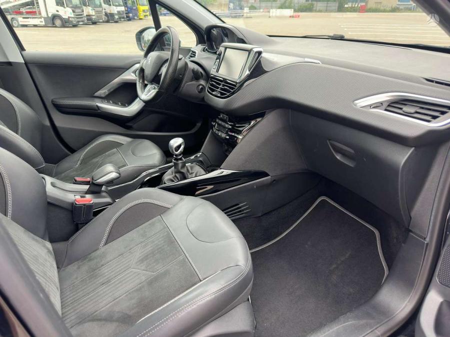 Black Peugeot 2008 2016 in Taurage, with an engine capacity of 1.20 L and mileage of 145 thousand km for 5300 €, photo 17 on AUTOMOTO.COM.LV