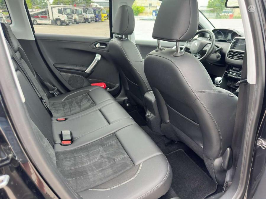 Black Peugeot 2008 2016 in Taurage, with an engine capacity of 1.20 L and mileage of 145 thousand km for 5300 €, photo 18 on AUTOMOTO.COM.LV