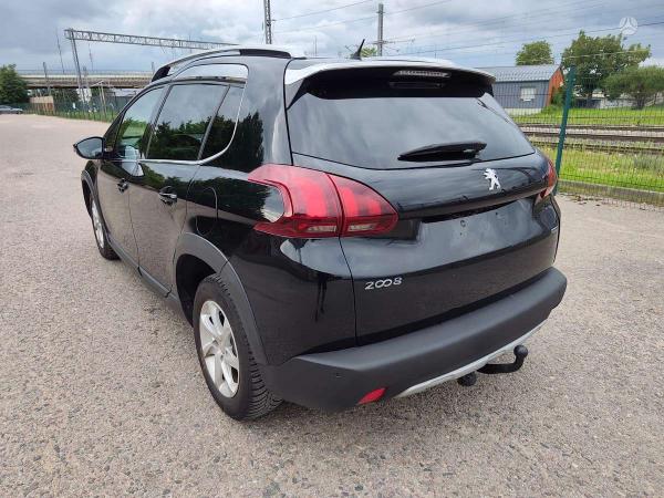 Black Peugeot 2008 2016 in Siauliai, with an engine capacity of 1.60 L and mileage of 216 thousand km for 5700 €, photo 6 on AUTOMOTO.COM.LV