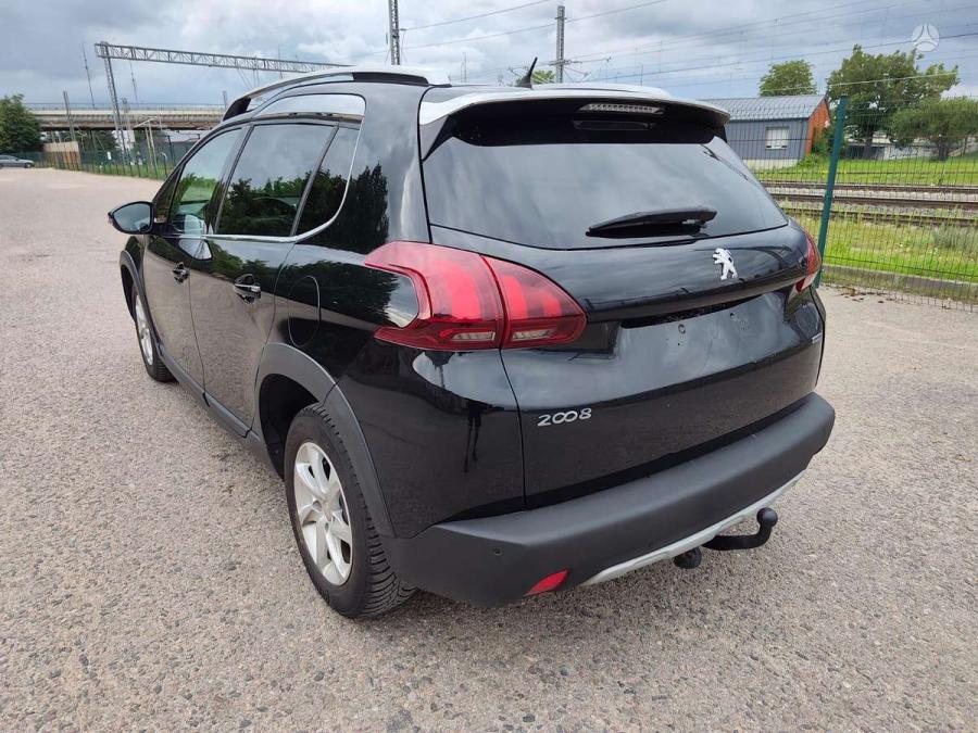 Black Peugeot 2008 2016 in Siauliai, with an engine capacity of 1.60 L and mileage of 216 thousand km for 5700 €, photo 7 on AUTOMOTO.COM.LV