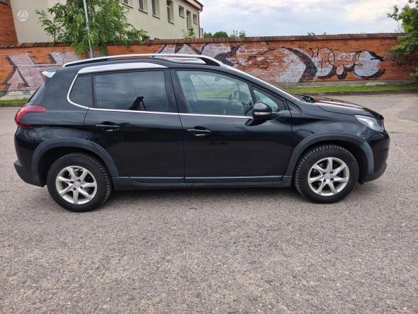 Black Peugeot 2008 2016 in Siauliai, with an engine capacity of 1.60 L and mileage of 216 thousand km for 5700 €, photo 7 on AUTOMOTO.COM.LV