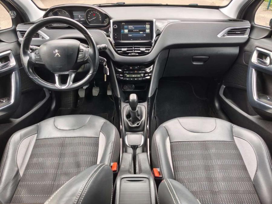 Black Peugeot 2008 2016 in Siauliai, with an engine capacity of 1.60 L and mileage of 216 thousand km for 5700 €, photo 10 on AUTOMOTO.COM.LV