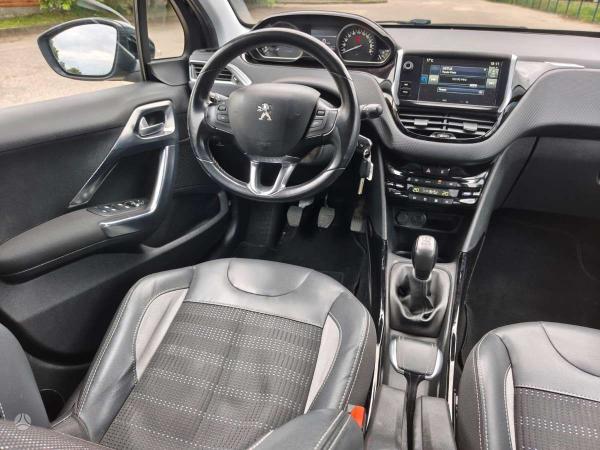 Black Peugeot 2008 2016 in Siauliai, with an engine capacity of 1.60 L and mileage of 216 thousand km for 5700 €, photo 10 on AUTOMOTO.COM.LV