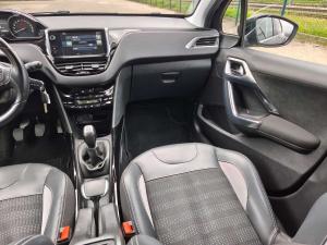 Black Peugeot 2008 2016 in Siauliai, with an engine capacity of 1.60 L and mileage of 216 thousand km for 5700 €, photo 12 on AUTOMOTO.COM.LV