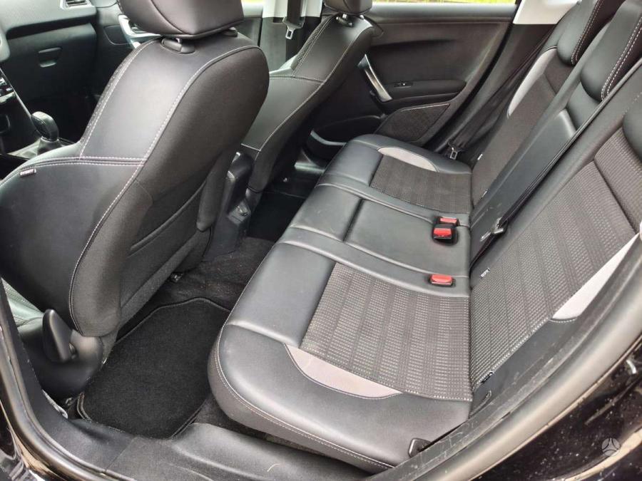 Black Peugeot 2008 2016 in Siauliai, with an engine capacity of 1.60 L and mileage of 216 thousand km for 5700 €, photo 15 on AUTOMOTO.COM.LV
