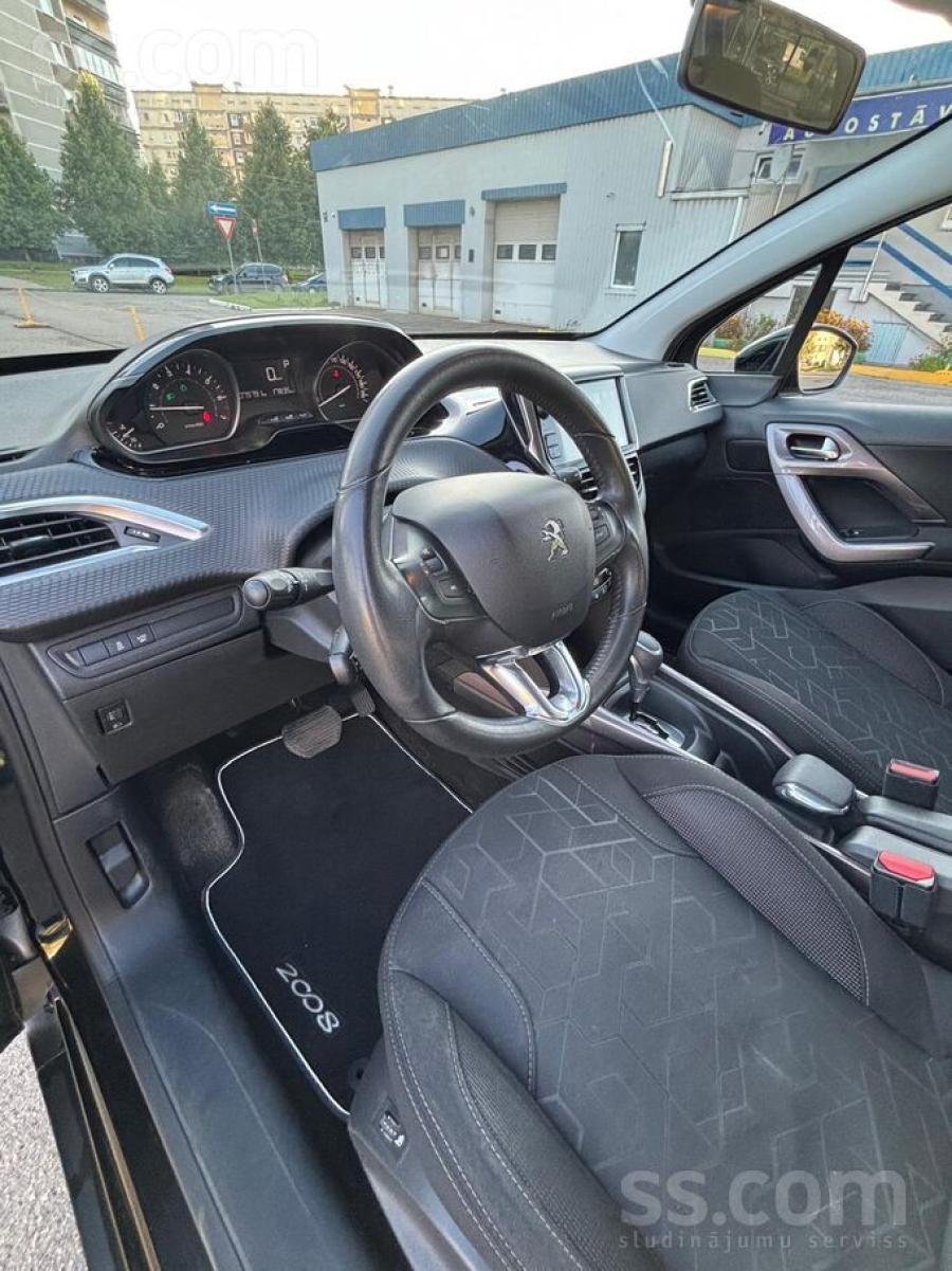 Melns Peugeot 2008 2016 Rīga, ar dzinēja tilpumu 1.20 L un nobraukumu 80 tūkst. km par 7300 €, foto 4 vietnē AUTOMOTO.COM.LV