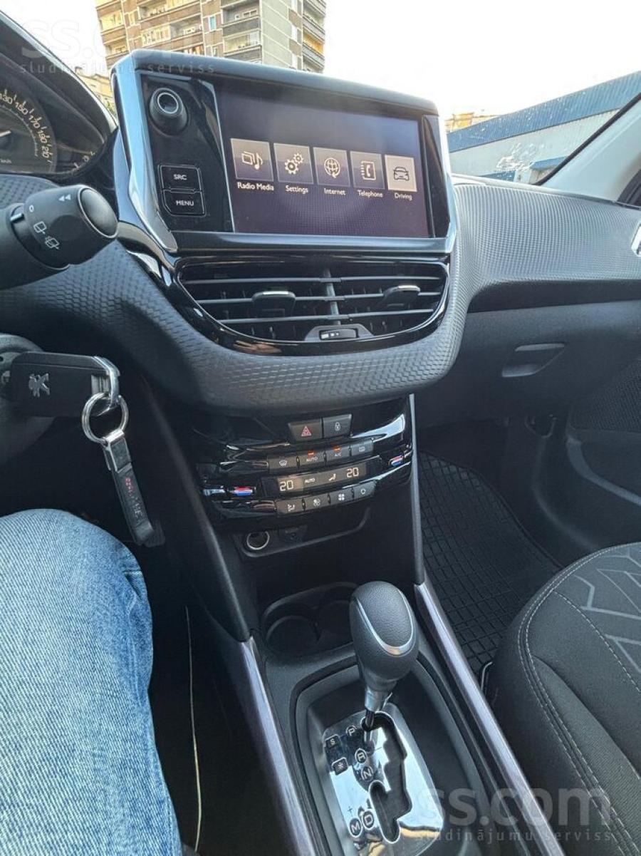 Melns Peugeot 2008 2016 Rīga, ar dzinēja tilpumu 1.20 L un nobraukumu 80 tūkst. km par 7300 €, foto 6 vietnē AUTOMOTO.COM.LV