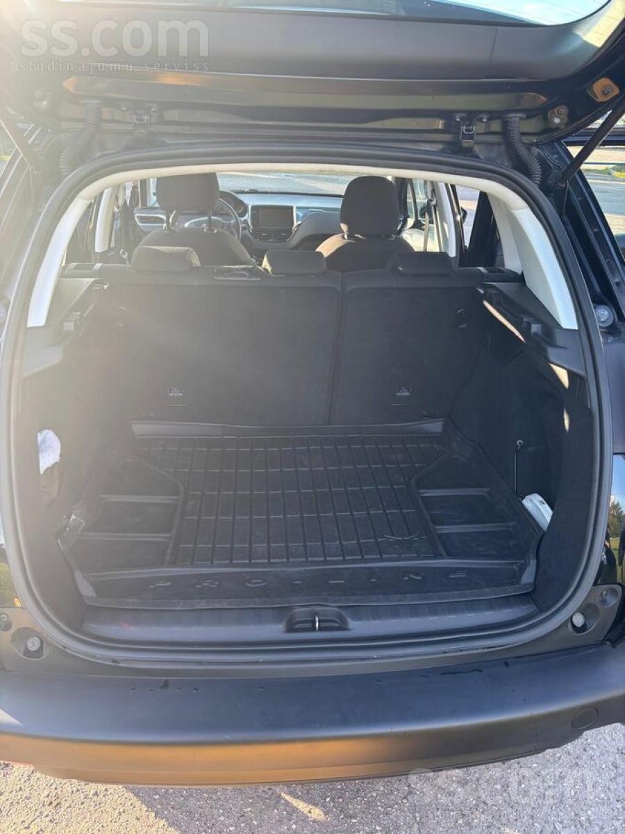 Melns Peugeot 2008 2016 Rīga, ar dzinēja tilpumu 1.20 L un nobraukumu 80 tūkst. km par 7300 €, foto 12 vietnē AUTOMOTO.COM.LV