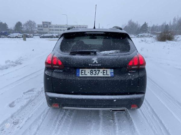 Melns Peugeot 2008 2017 Tauragė, ar dzinēja tilpumu 1.20 L un nobraukumu 85 tūkst. km par 5500 €, foto 4 vietnē AUTOMOTO.COM.LV
